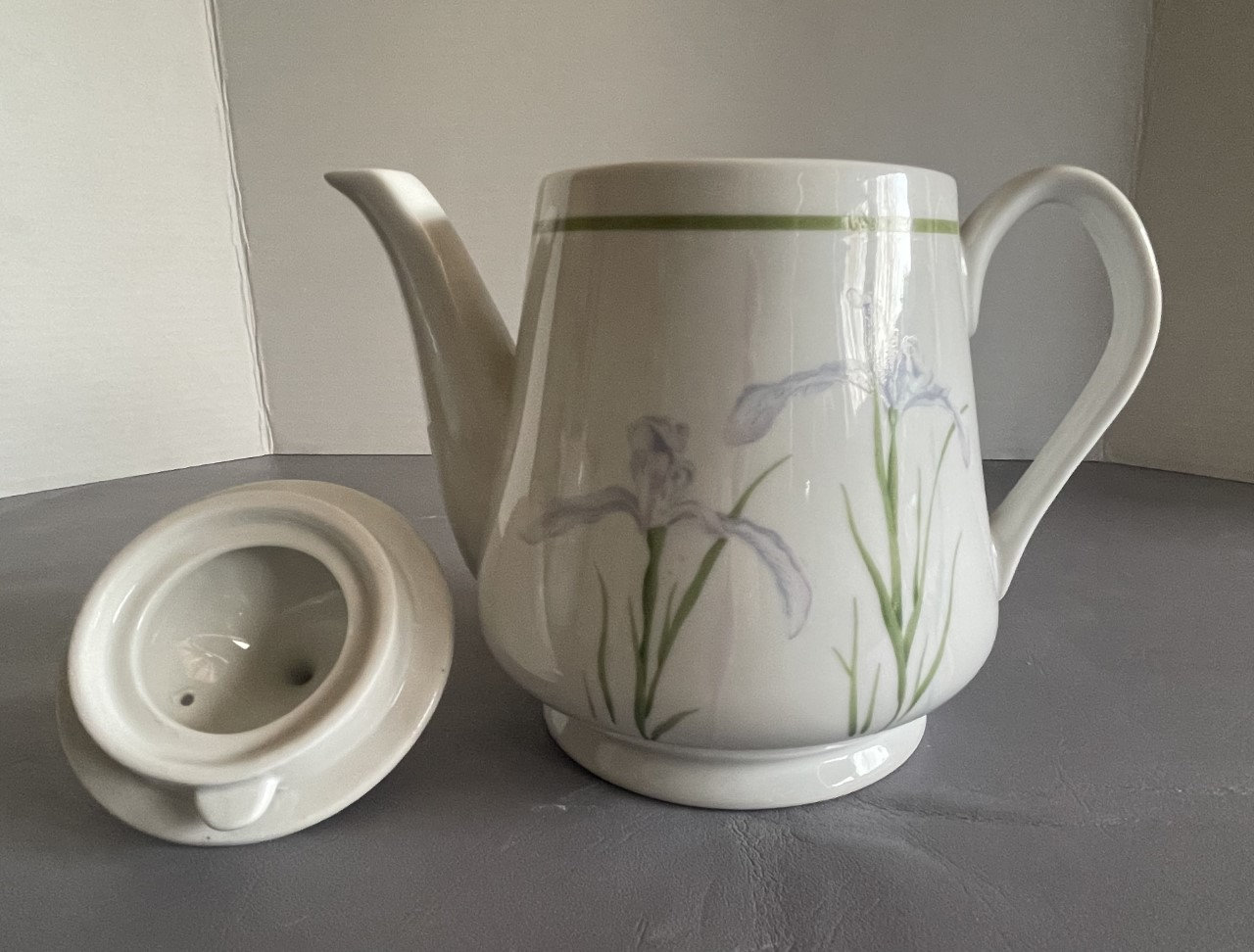 Corelle Coordinates Shadow Iris Teapots Vintage - Etsy Corelle Coordinates Shadow Iris Teapots Vintage - Etsy