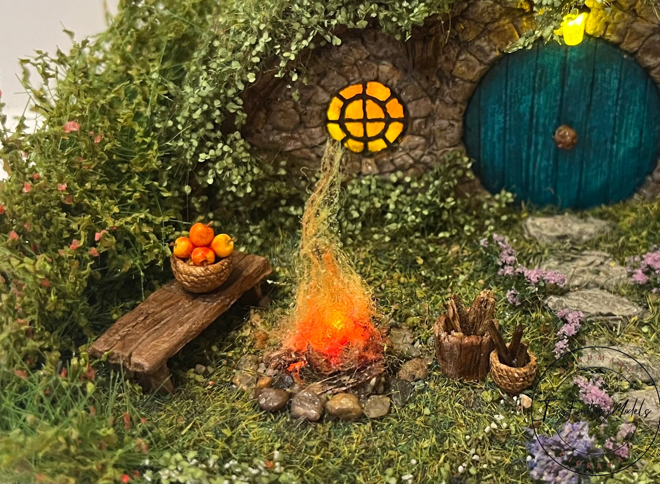 Hobbit House with fire Hobbit Houses Halfling Holes - Etsy Portugal