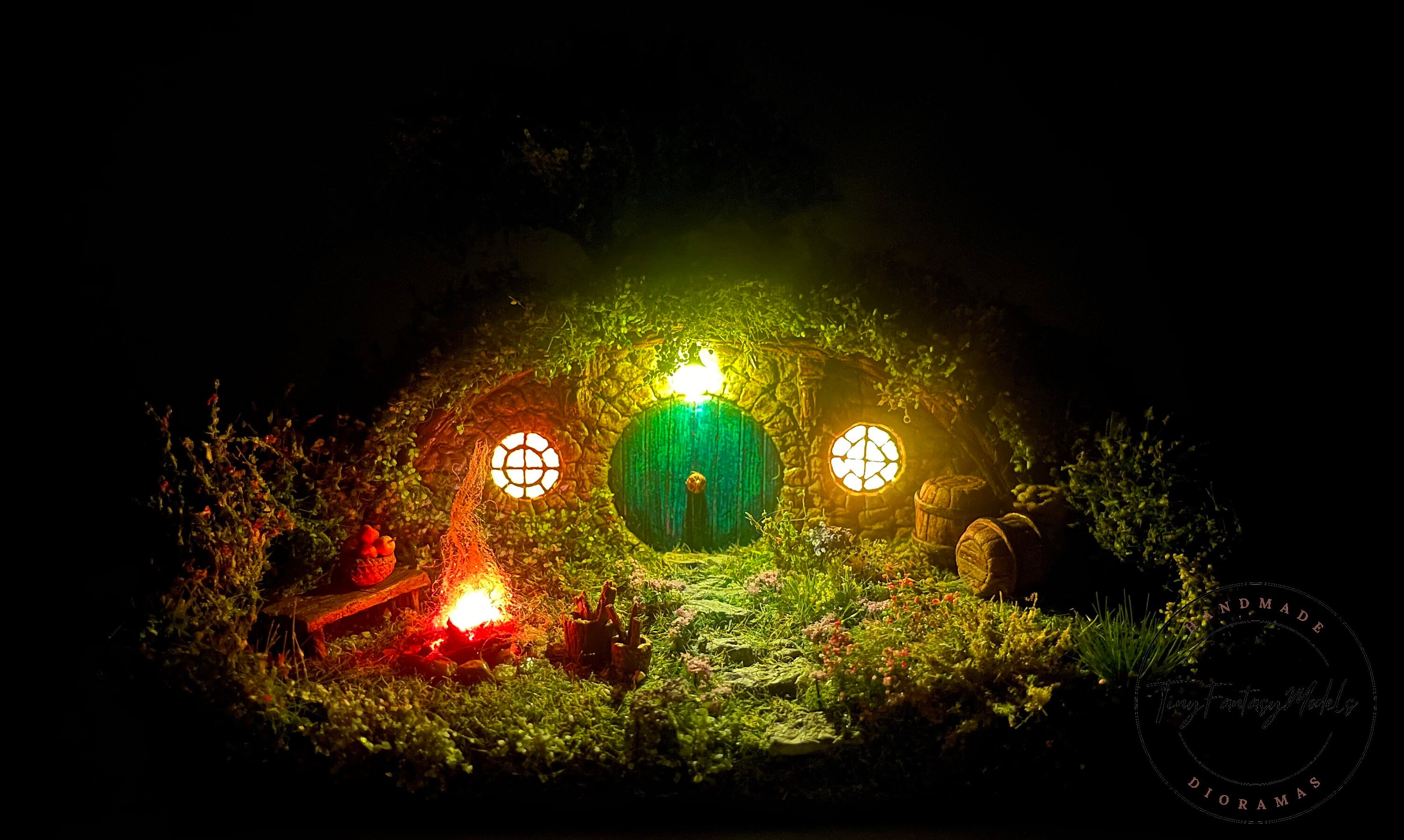 Hobbit House with fire Hobbit Houses Halfling Holes - Etsy Portugal
