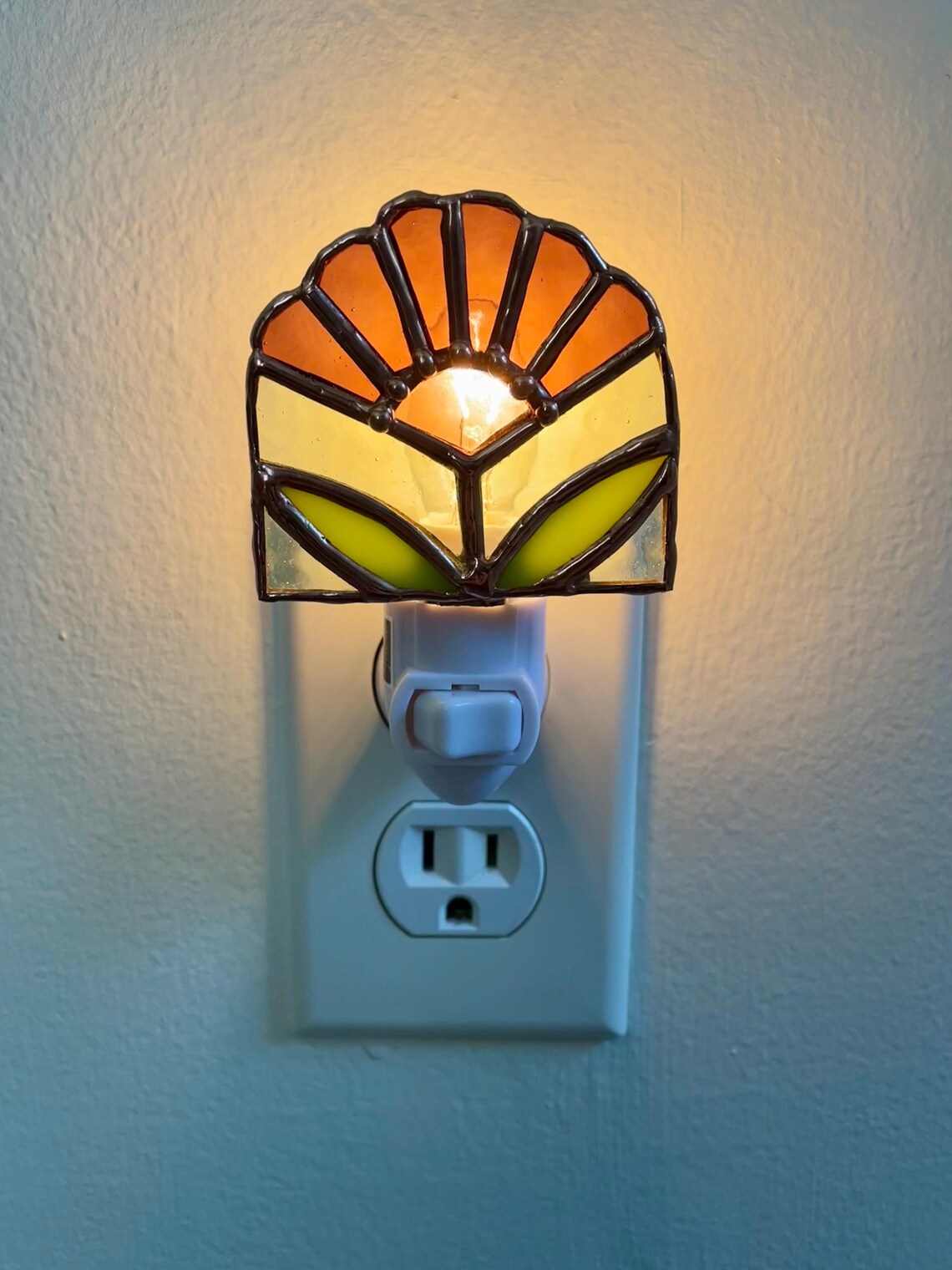 Stained Glass Daisy Night-light - Etsy