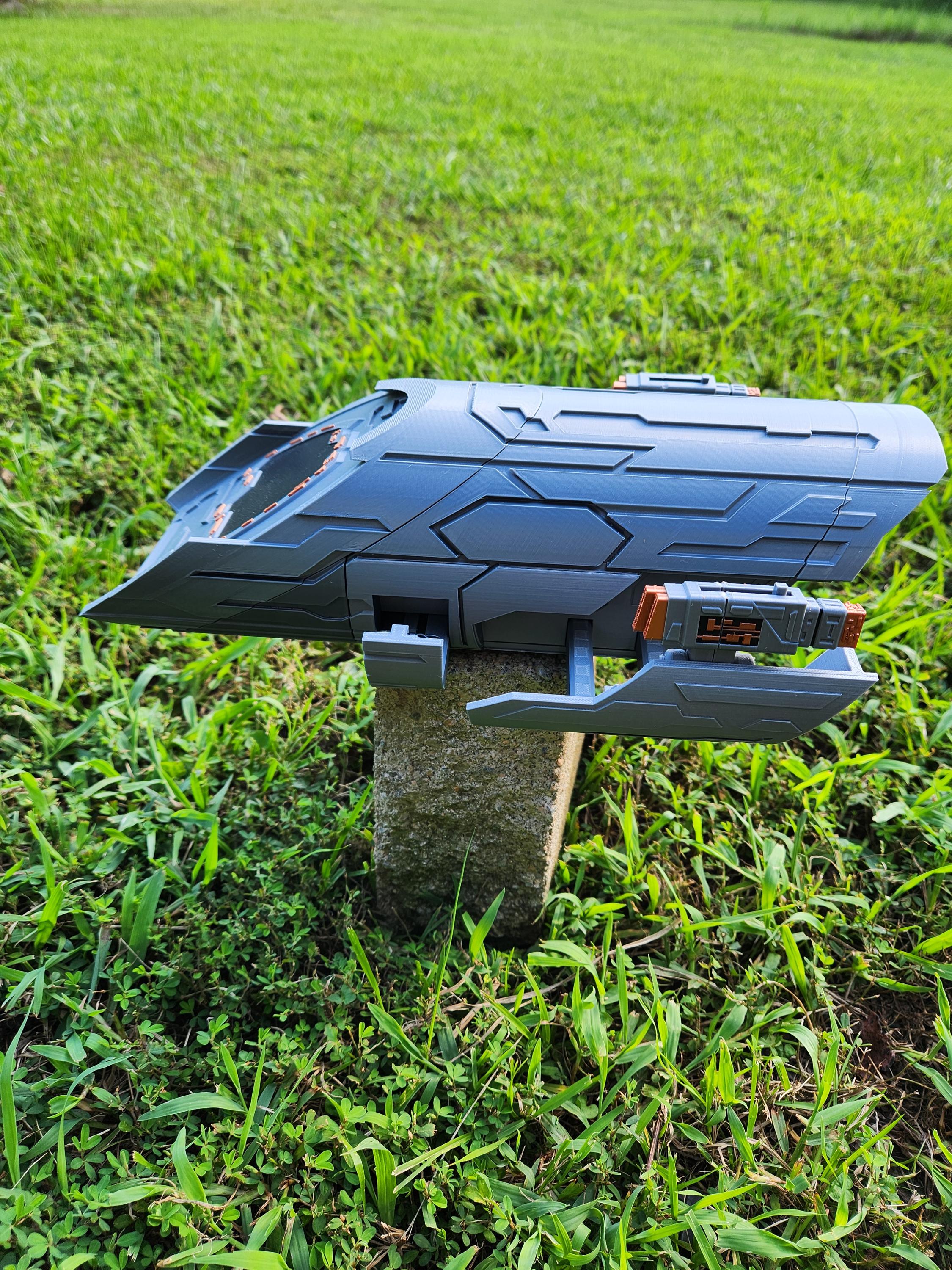 Handcrafted Puddle Jumper Replica From Stargate Atlantis - Sci-fi Geek ...