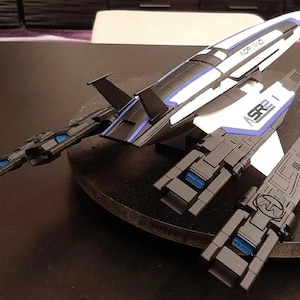 Handmade SSV Normandy SR2 Model: Sci-fi Collectible (24" Long) - Etsy