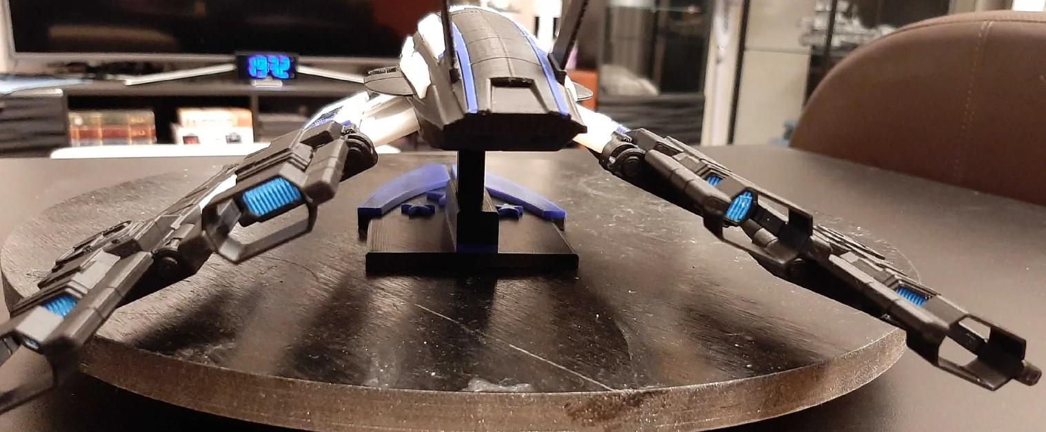 Handmade SSV Normandy SR2 Model: Sci-fi Collectible (24" Long) - Etsy