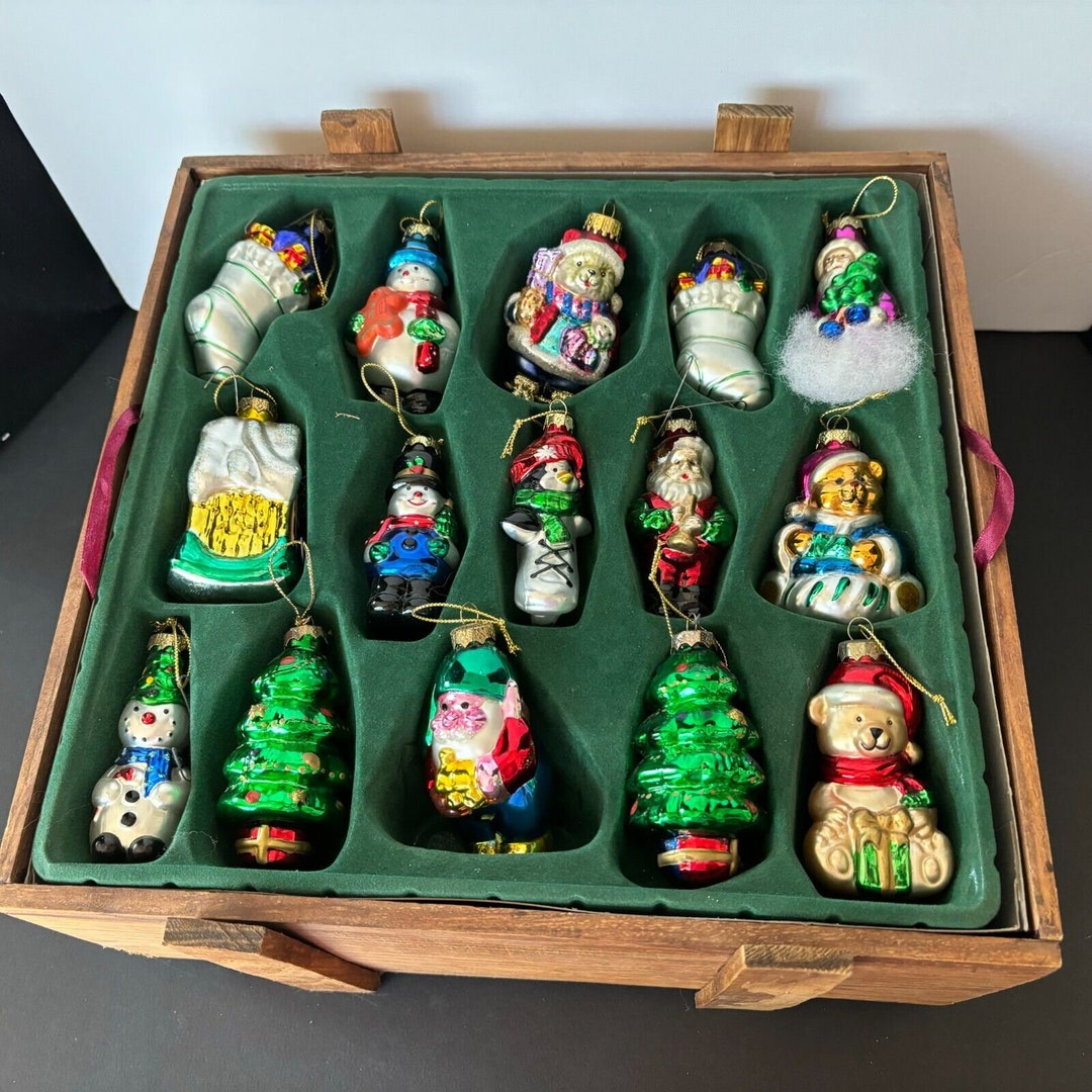 Set of 30 Thomas Pacconi Museum Series Crated Christmas 3 1/4" Glass ...