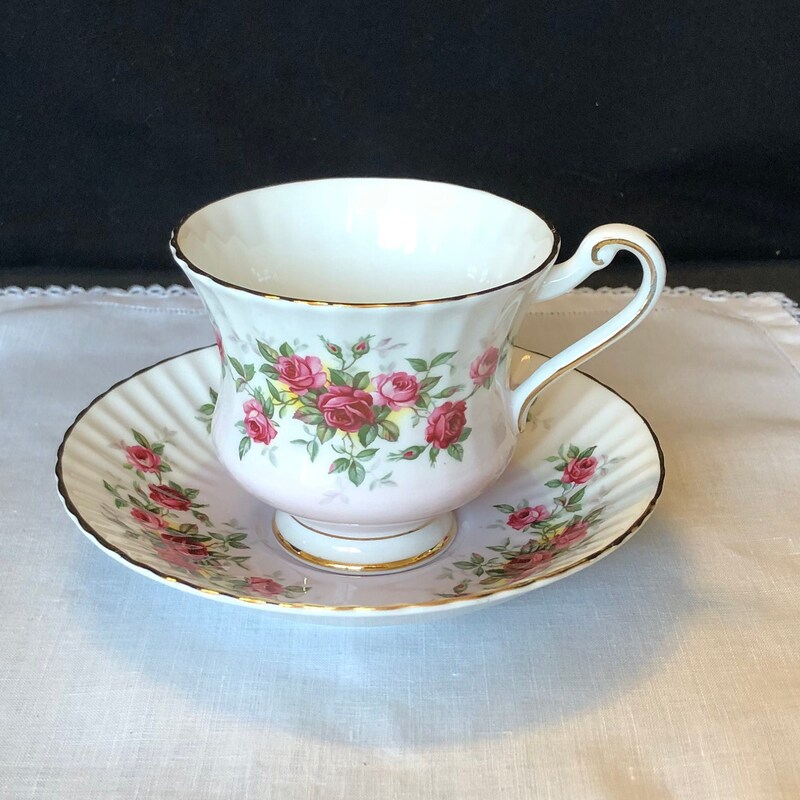 Red Rose Teacup - Etsy