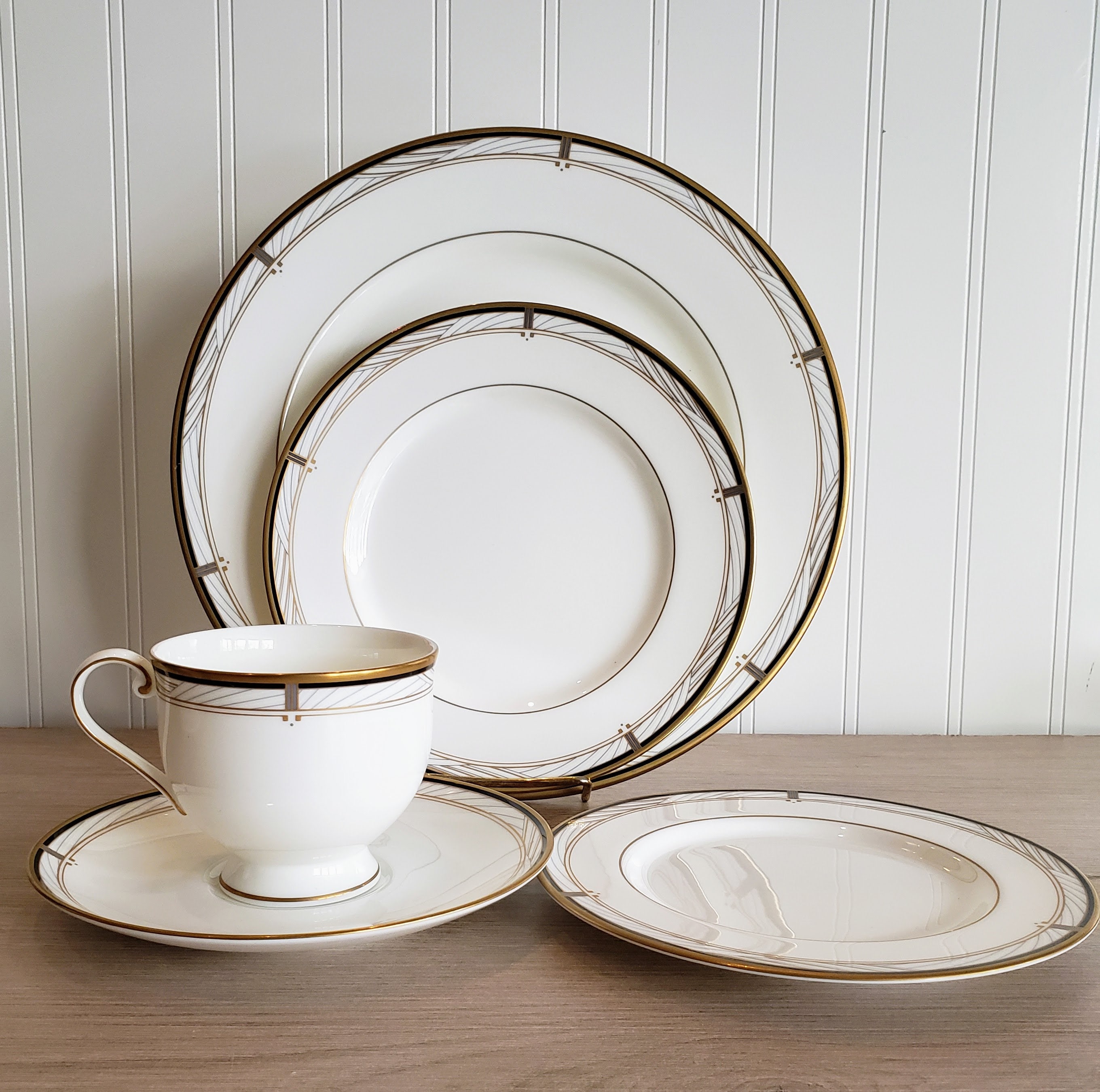 Rare Vintage Mikasa Tuscany Black Fine Bone China Five and Four Piece ...
