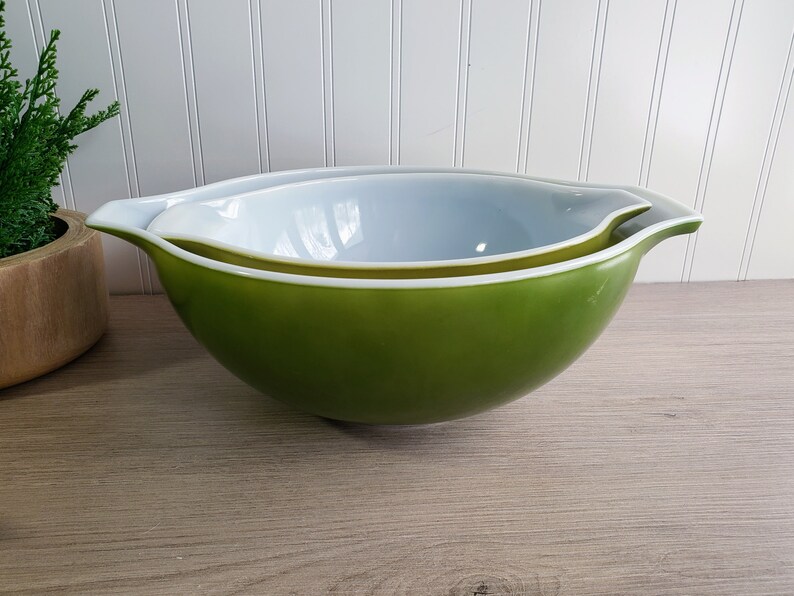 Vintage Pyrex Verde Green Cinderella Nesting Bowls 2 Piece Set - Etsy