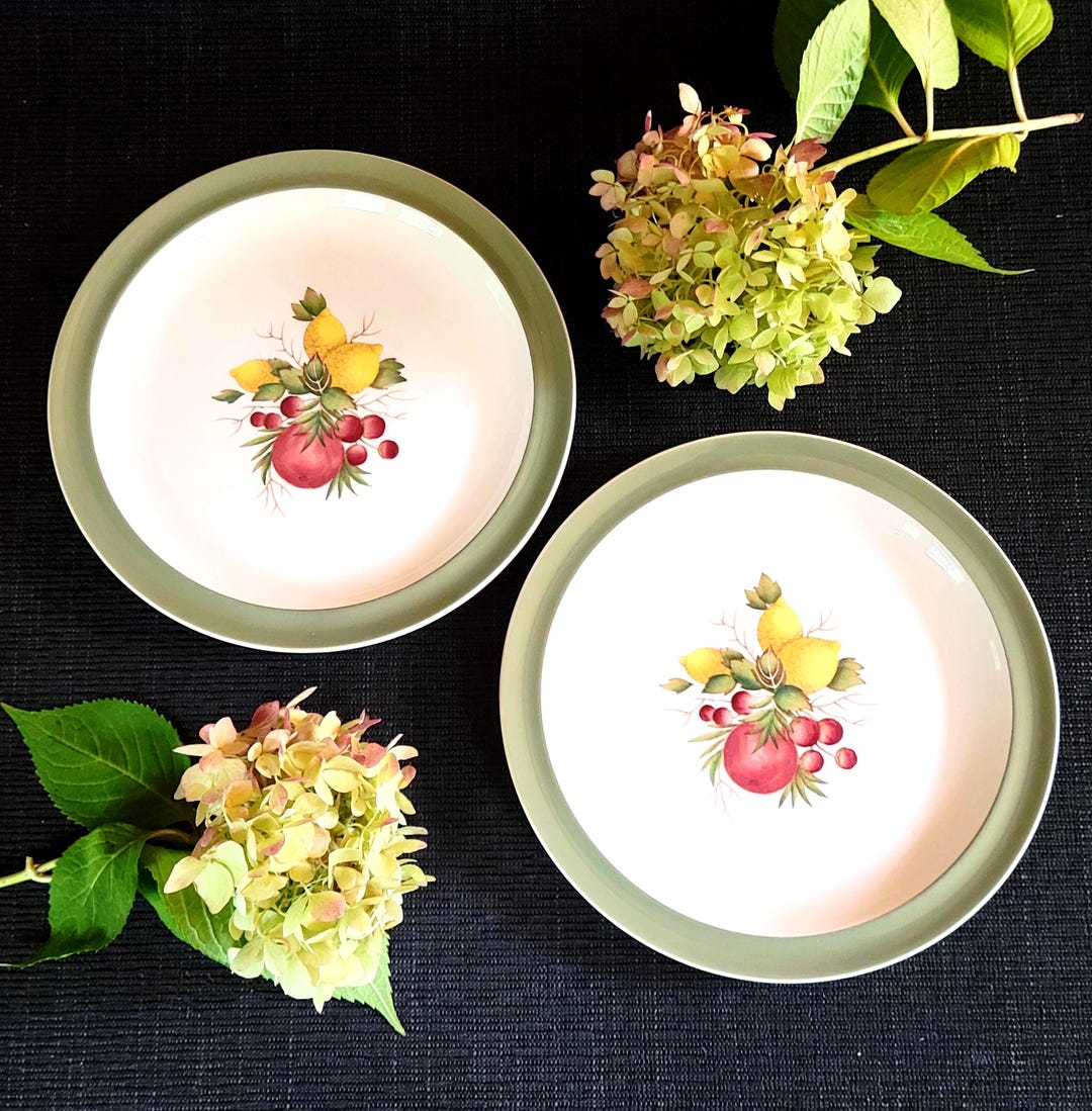 Vintage Set of 2 Wedgwood Covent Garden Fruit Plates | Etruria and ...