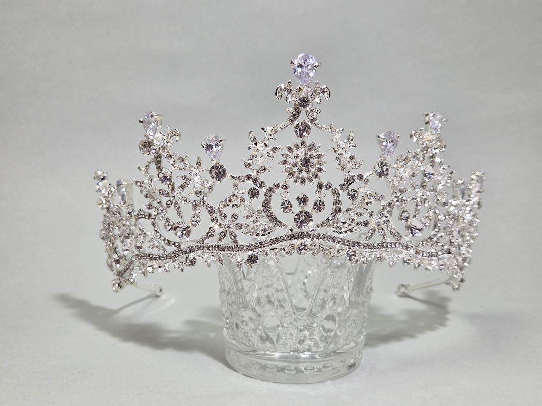 Handmade Beautiful Sliver Bridal Party Crown Tiara With Cubic Zirconia ...