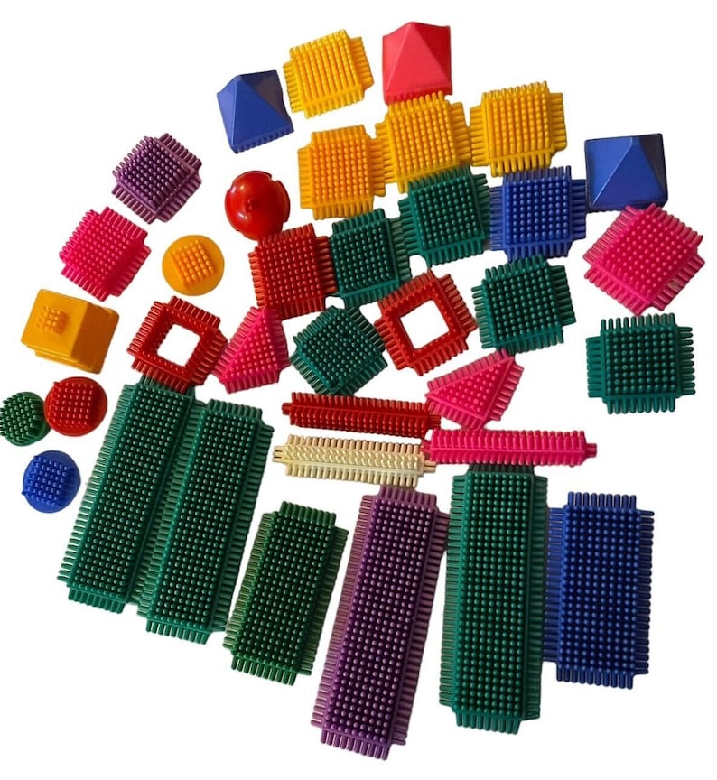 Vintage Bristle Blocks Plastic Building Blocks Lot of 36 Pieces Sensory ...