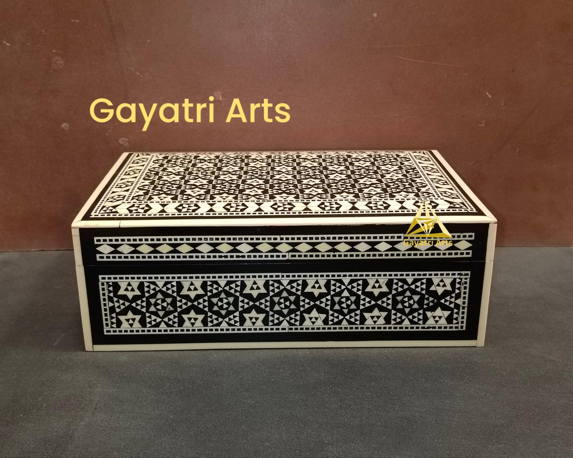 Black and White Geometric Design Inlay Handmade Storage: Mosaic Jwelery ...