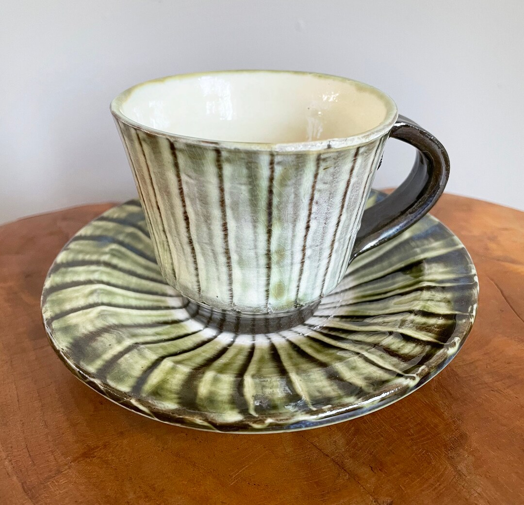 Onta-yaki Ware - Green and White Ceramic Teacup With Saucer - Japanese ...