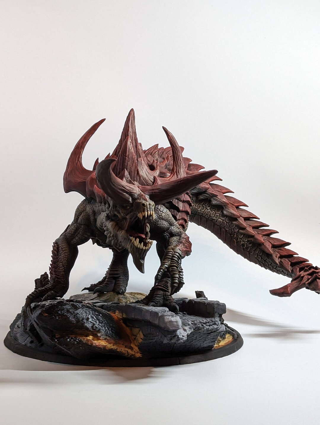 Pro Painted Terrasque Dungeons and Dragons Tabletop Miniature - Etsy