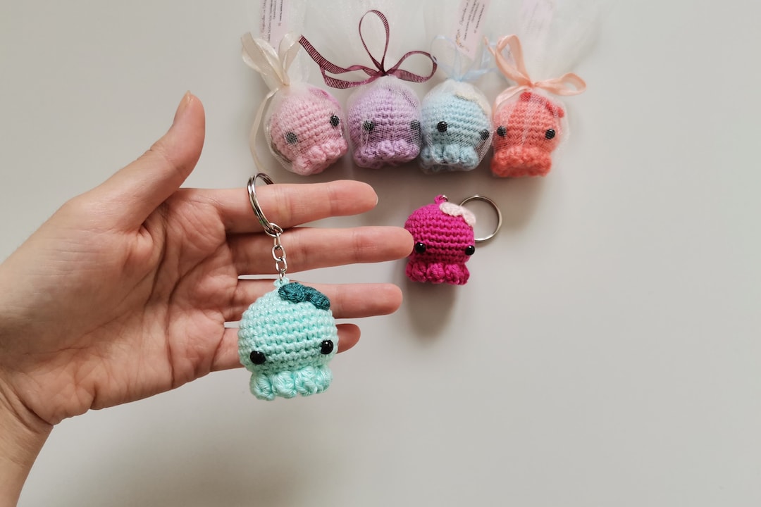 Custom Amigurumi Octopus Keychain, Crochet Octopus Keychain Gift ...