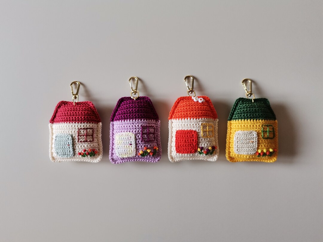 Custom Amigurumi Home Keychain, Cute House Keychain for Valentine ...