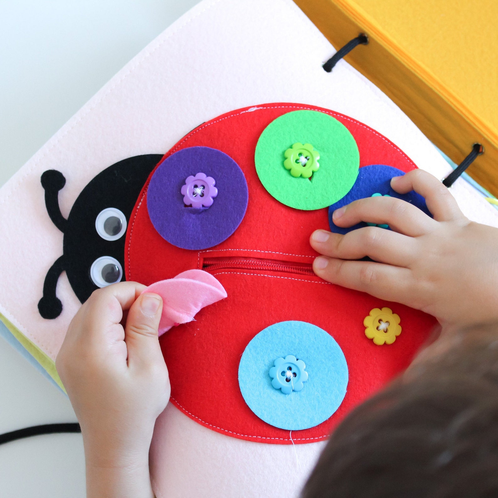 Ladybug Quiet Book Pattern: Felt Sewing Template (PDF, SVG, PNG) - Etsy ...
