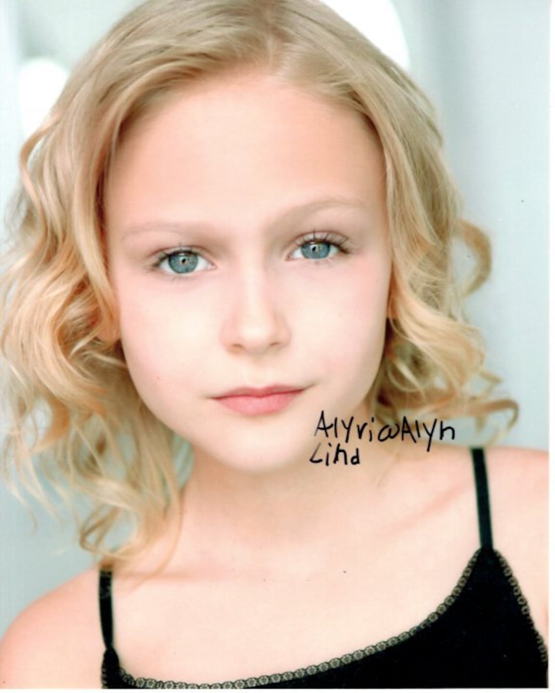 Alyvia Alyn Lind Signed 8x10 Photo W/ Hologram Coa - Etsy