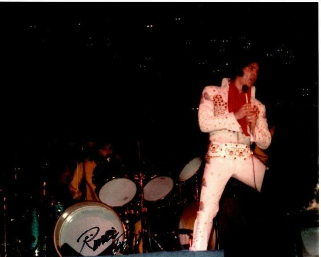 Ronnie Tutt Signed W/ Elvis Presley Photo W/ Hologram Coa Tcb Band ...