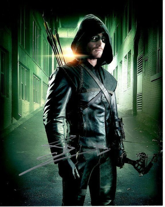 Stephen Amell Signed Arrow Oliver Queen Photo W/ Hologram Coa - Etsy