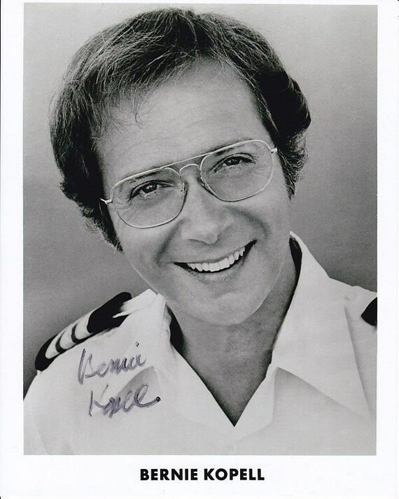 Adam Bricker's Instagram, Twitter & Facebook on IDCrawl