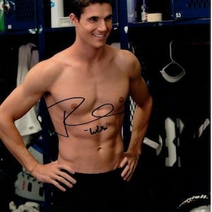 Robbie Amell Signed the Duff Wesley Wes Rush Photo W/ Hologram Coa - Etsy