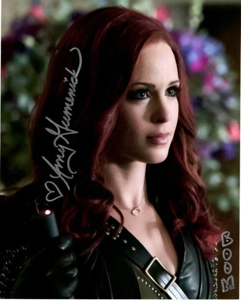 Amy Gumenick Signed 8x10 Arrow Carrie Cutter Cupid Photo W/ Hologram ...