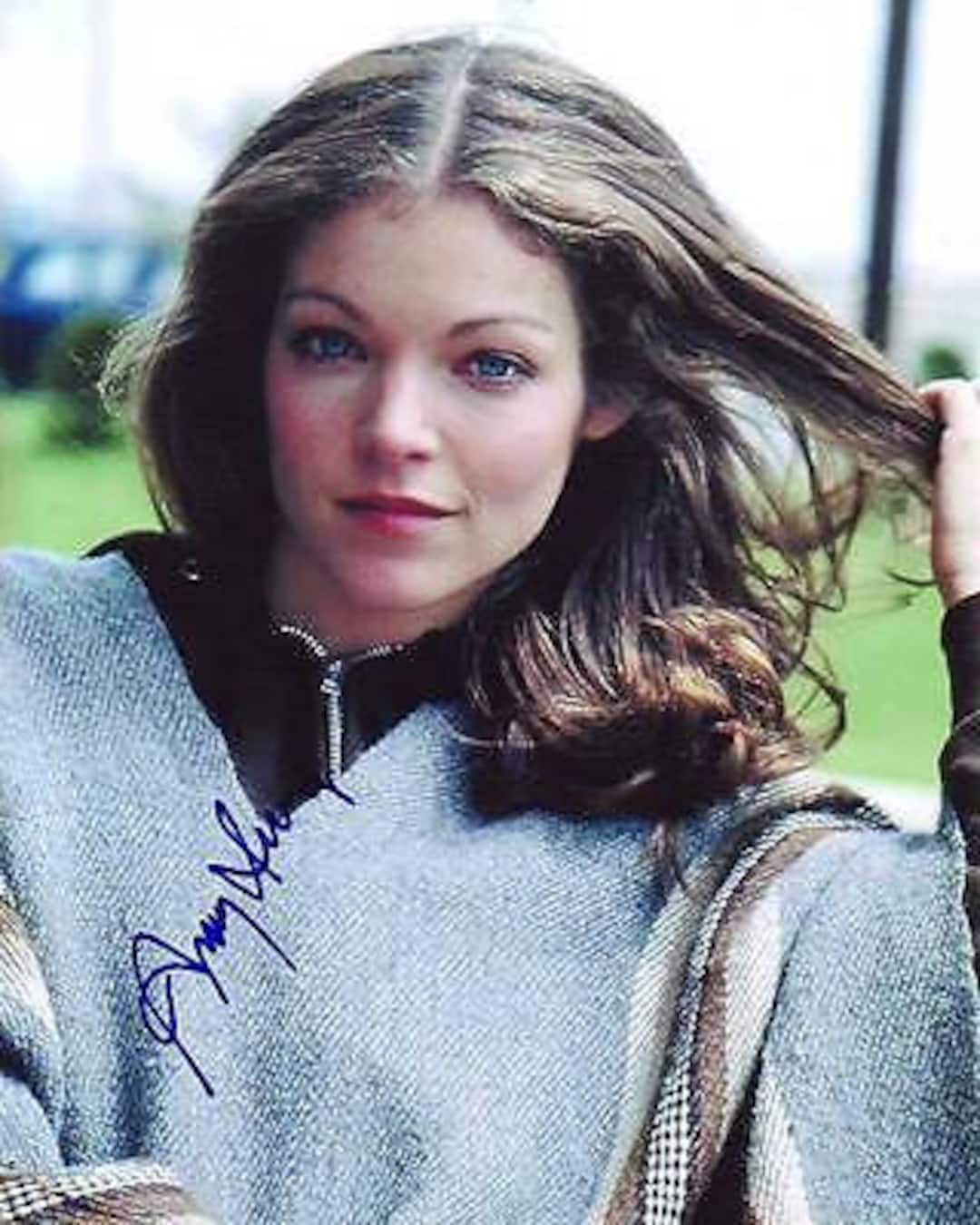 Amy Irving Hull