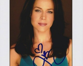 Julie Benz Signed Autographed W/ Tiger Photo - Etsy