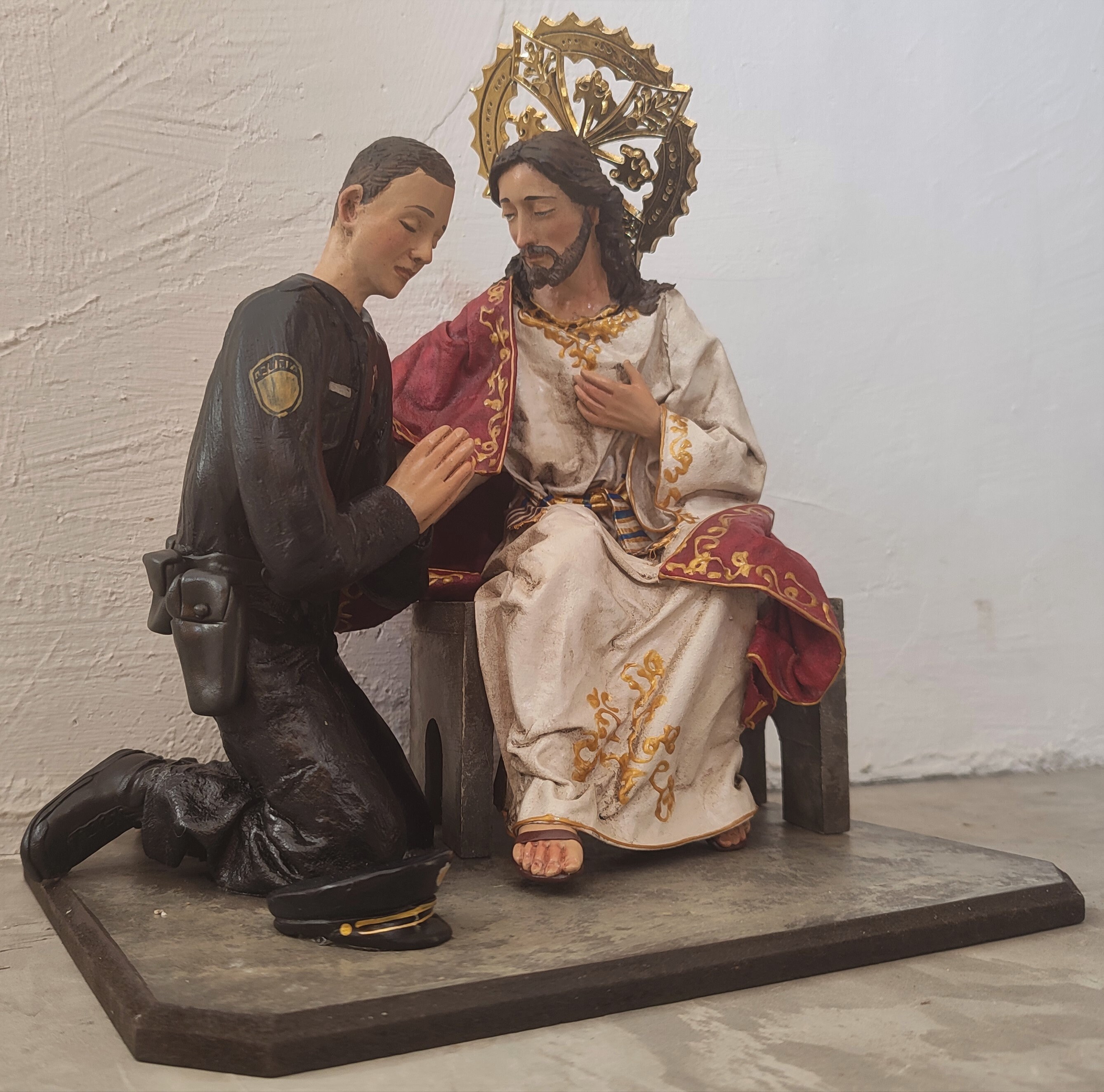 National Police Memorial Day Gift Policemen Jesus Statue With Police ...