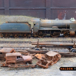 OO Gauge Locomotive Weathered Southern Railway Schools Class. Ref A16 ...