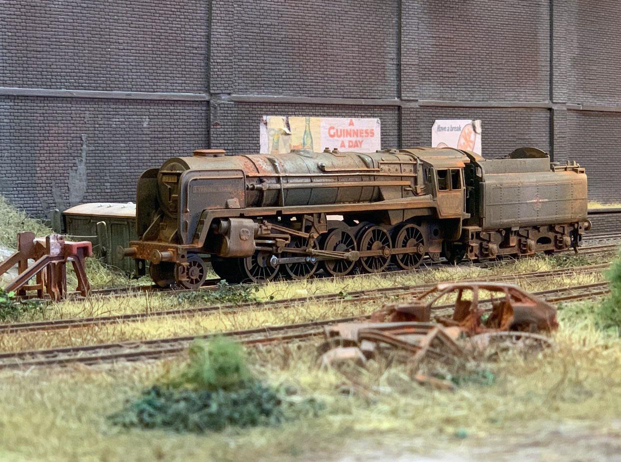 OO Gauge Scrapyard British Rail 9F Locomotive, Heavily Rusted and ...
