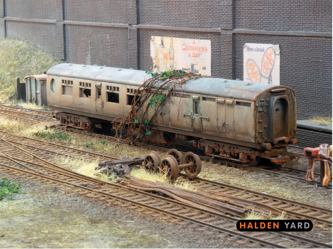 OO Gauge Thompson Teak Coach Weathered. Ref 117 - Etsy UK