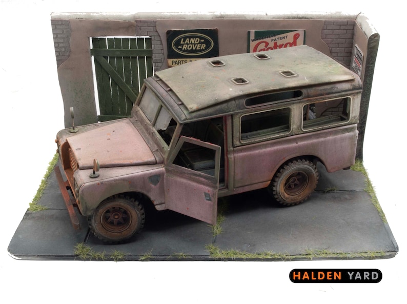 Land Rover Series II. 1/24 Scale Diorama. - Etsy UK