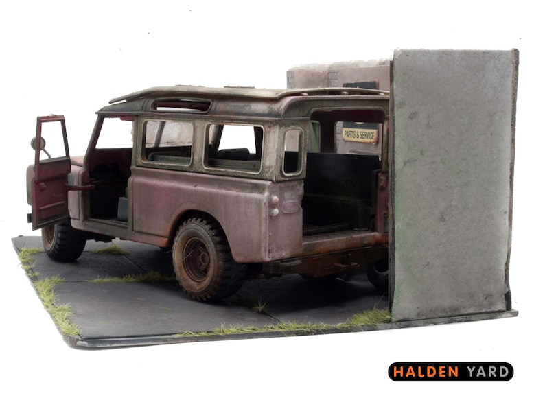 Land Rover Series II. 1/24 Scale Diorama. - Etsy UK