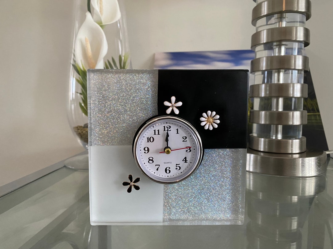 Handmade Resin Table Standing Clock,floral Table Clock,table Decor ...