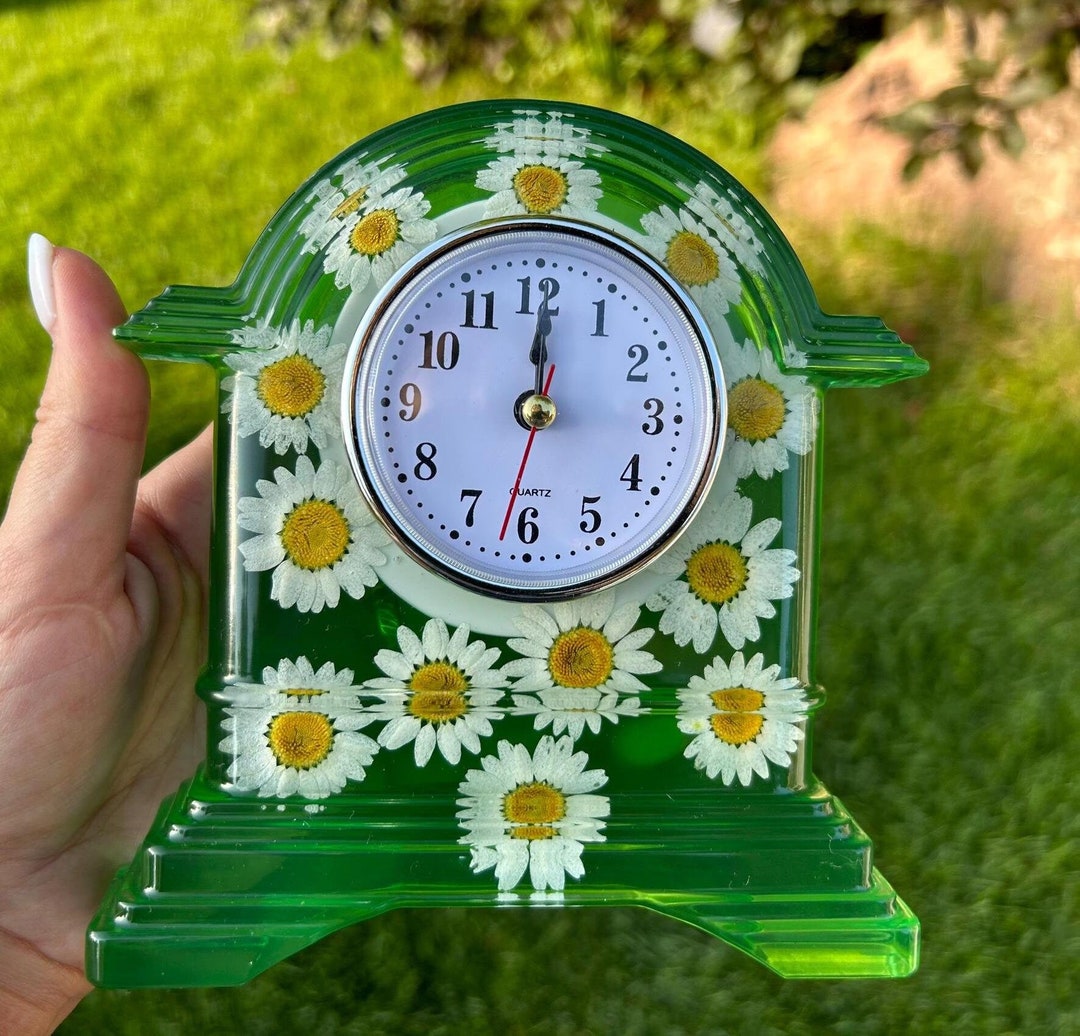 Handmade Clock With Dried Flowers,resin Home Decor,table Decor,resin ...