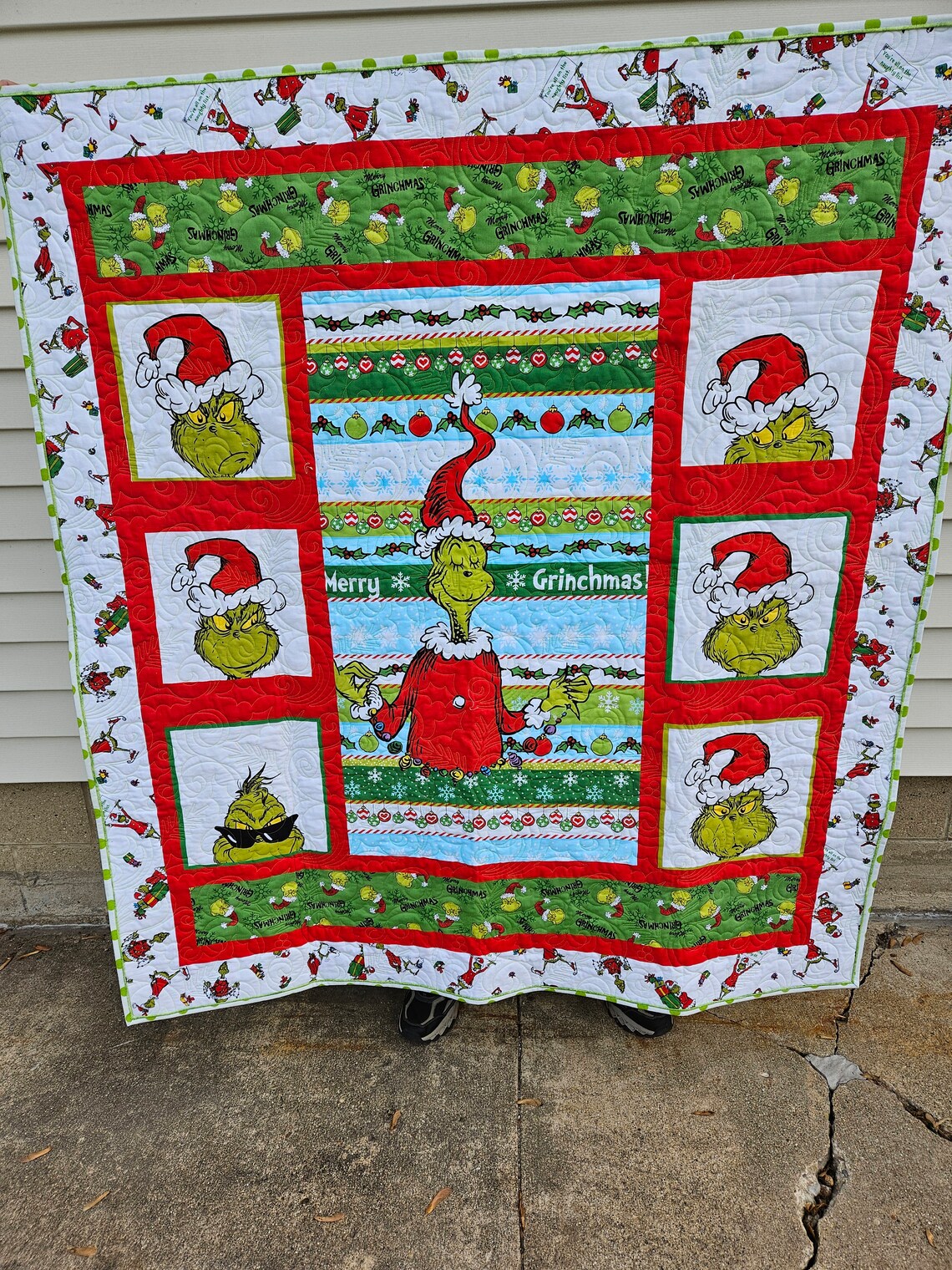 Grinch Quilt, Grinchmas Handmade Quilt, Christmas - Etsy