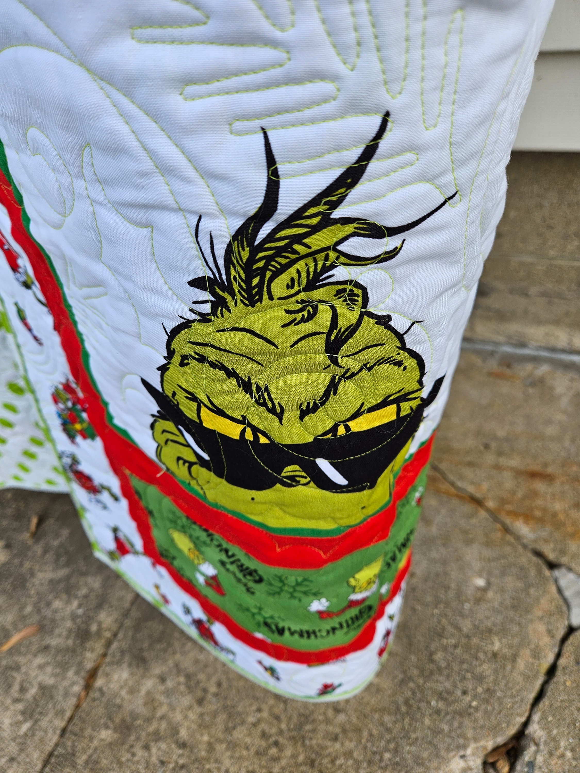 Grinch Quilt, Grinchmas Handmade Quilt, Christmas - Etsy