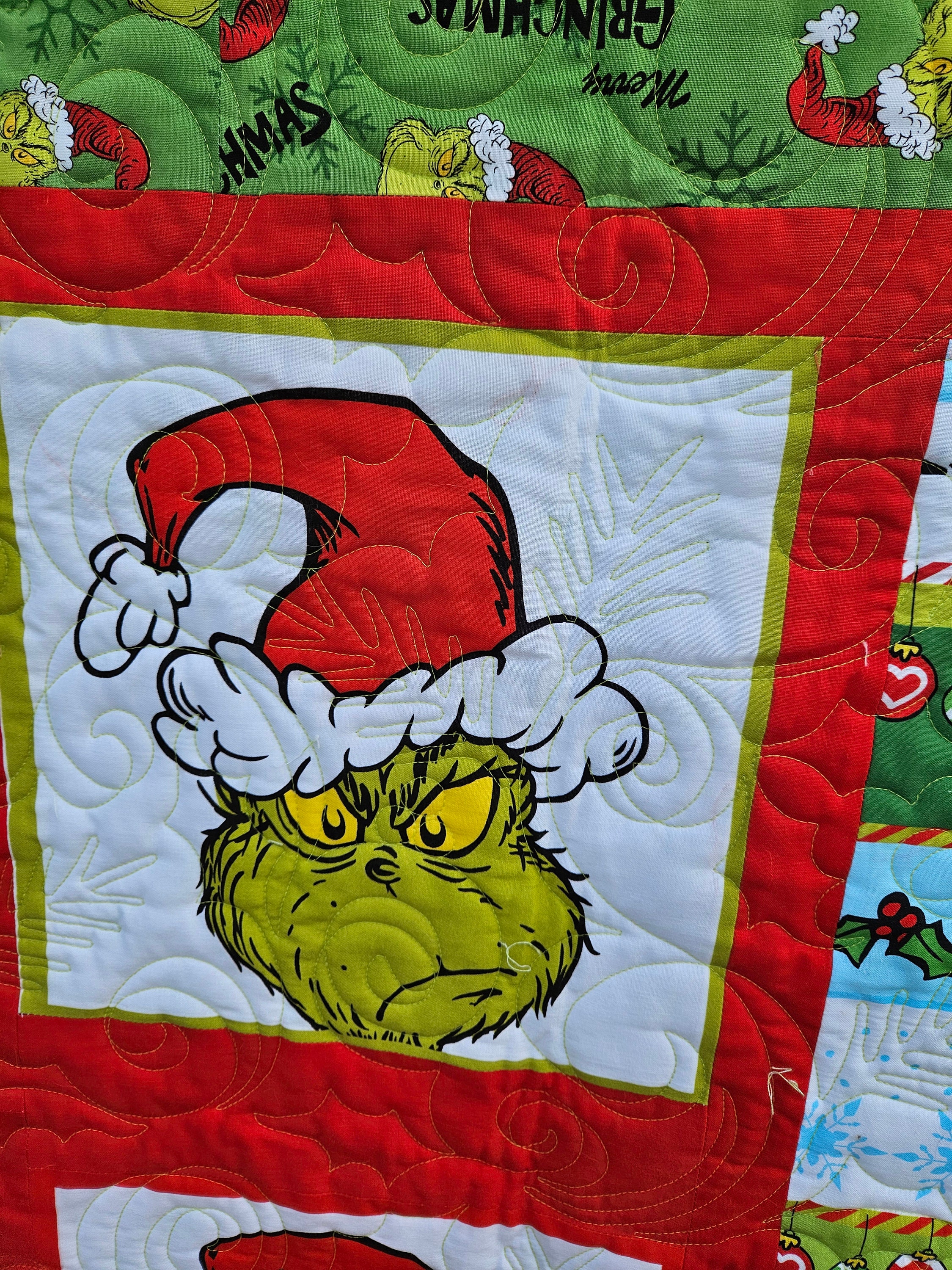 Grinch Quilt, Grinchmas Handmade Quilt, Christmas - Etsy