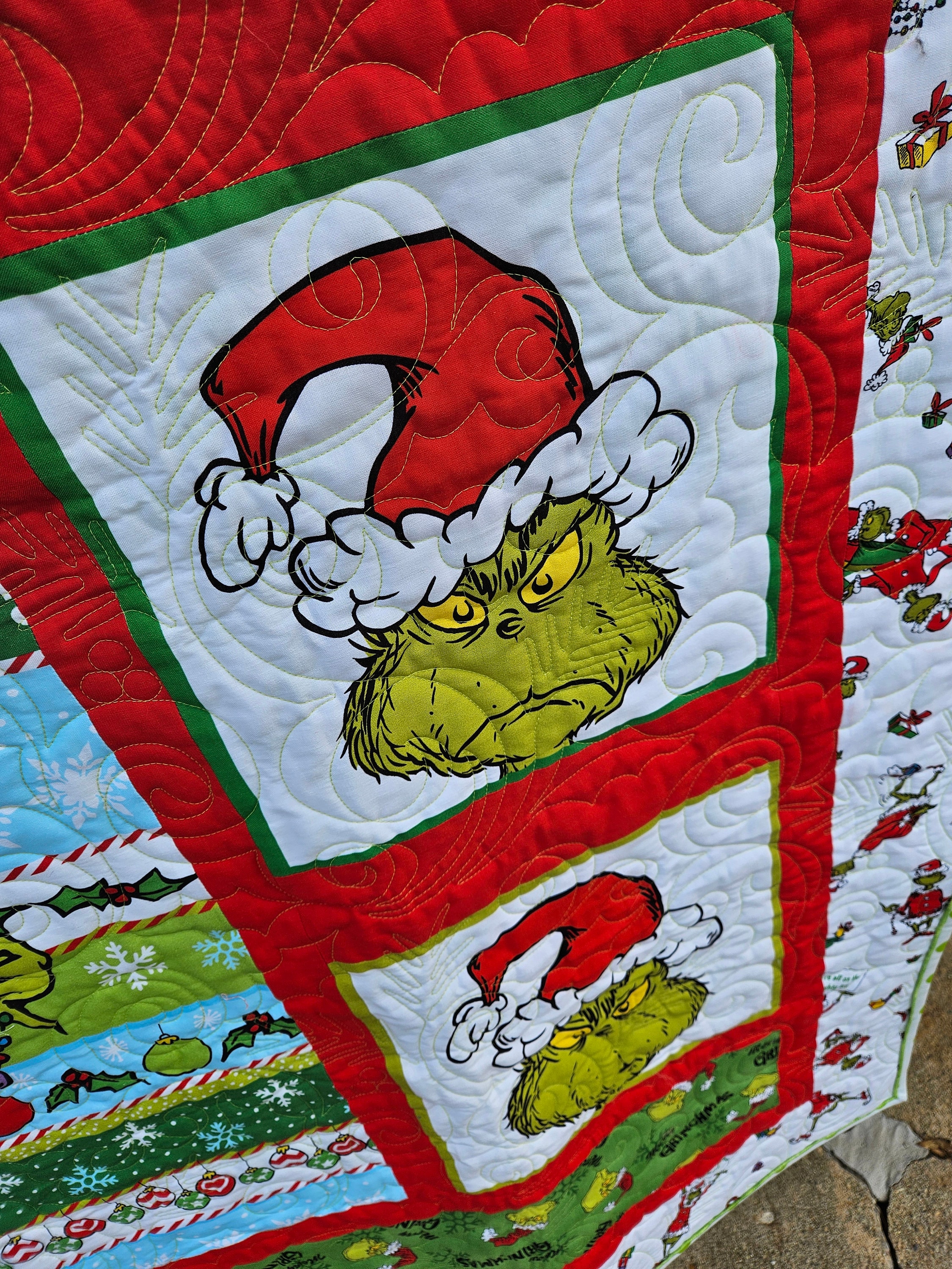 Grinch Quilt, Grinchmas Handmade Quilt, Christmas - Etsy