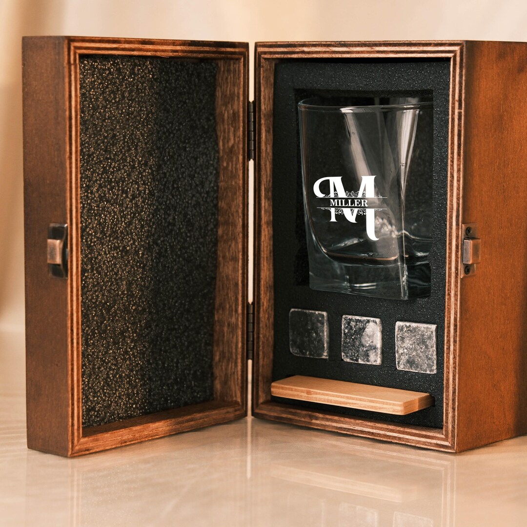 Personalized Whiskey Glass Set, Engraved Birch Wood Box - Etsy