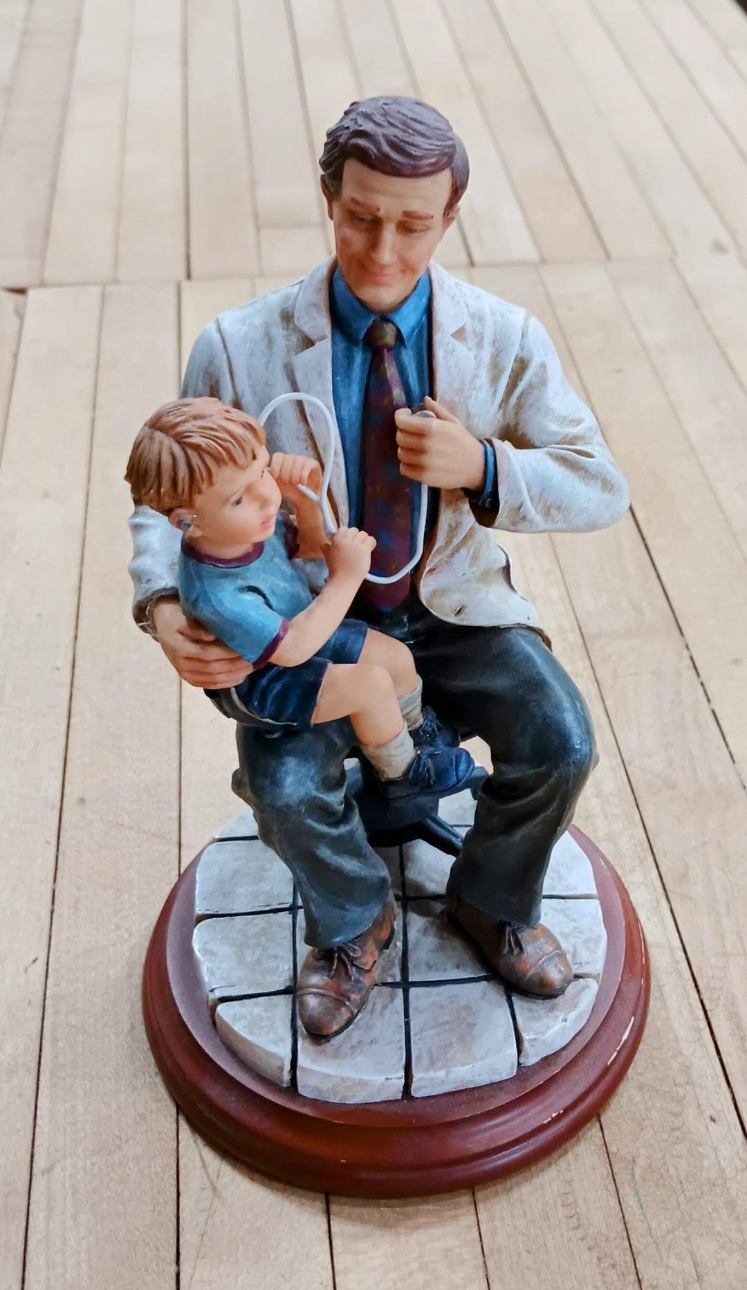 Vanmark "mini M.d." Figurine – 7” Doctor & Child Sculpture, 1998 ...