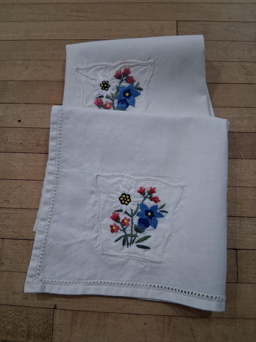 Vintage Swiss Floral Embroidered Linen Doilies / Mats – Pair - Etsy