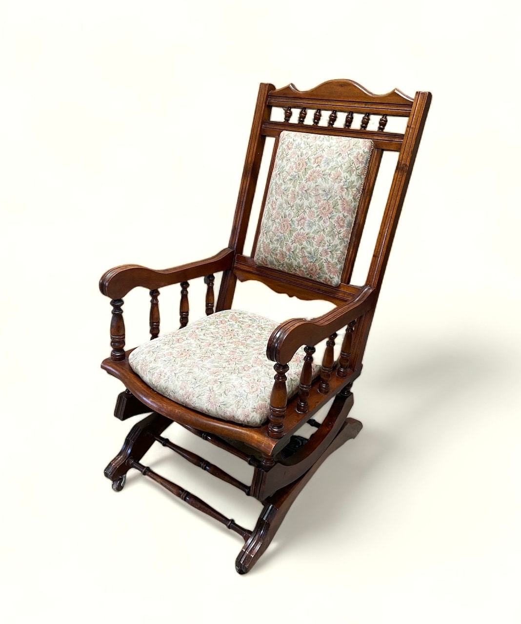 Antique Traditional American Rocking Chair / C.1920 / FREE DELIVERY ...