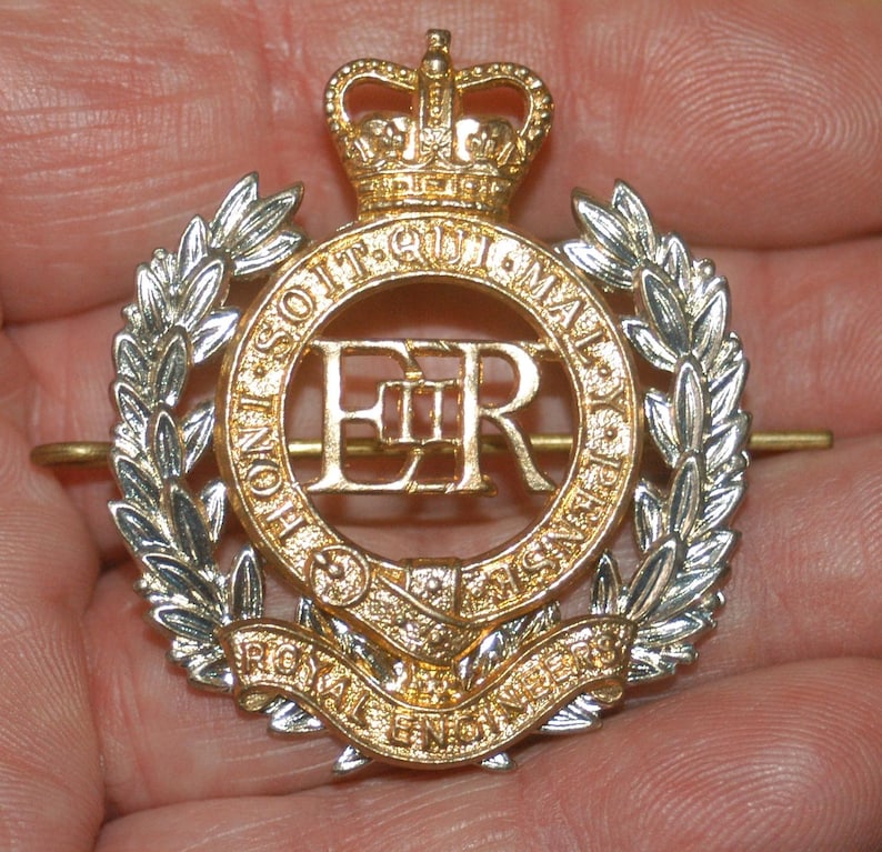 Royal Engineers Two Tone Cap Badge With Split Pin Queens Crown - Etsy