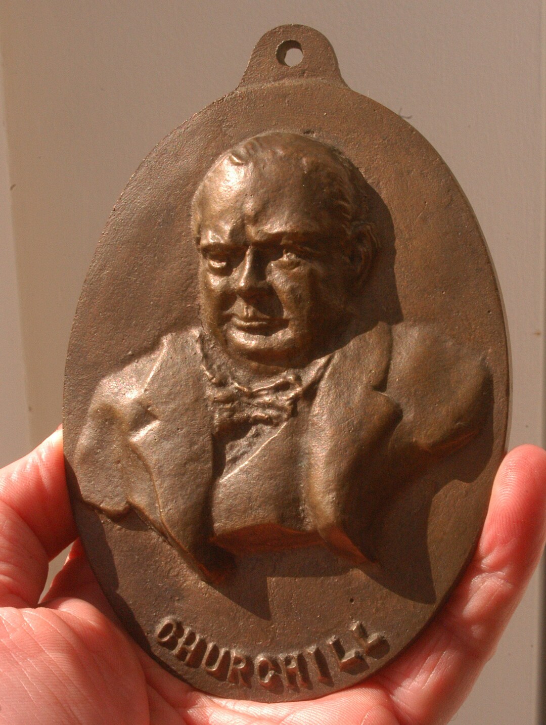 Churchill Oval Heavy Wall Plaque 5.5 X 3.5 Inches Good Vintage Plaque ...