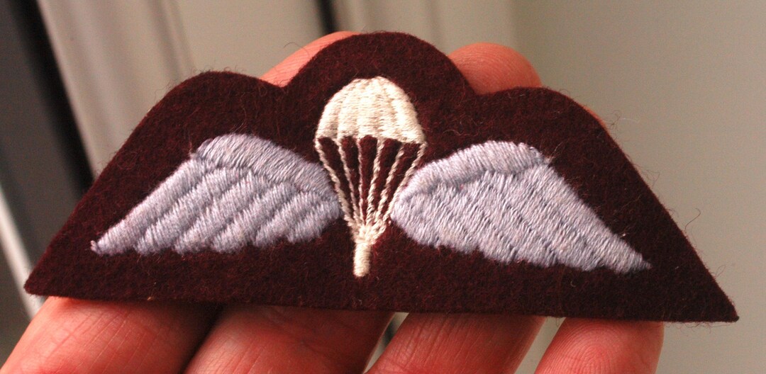 UK Army Junior Parachute Company Wings on Maroon Embroidered Parachute ...