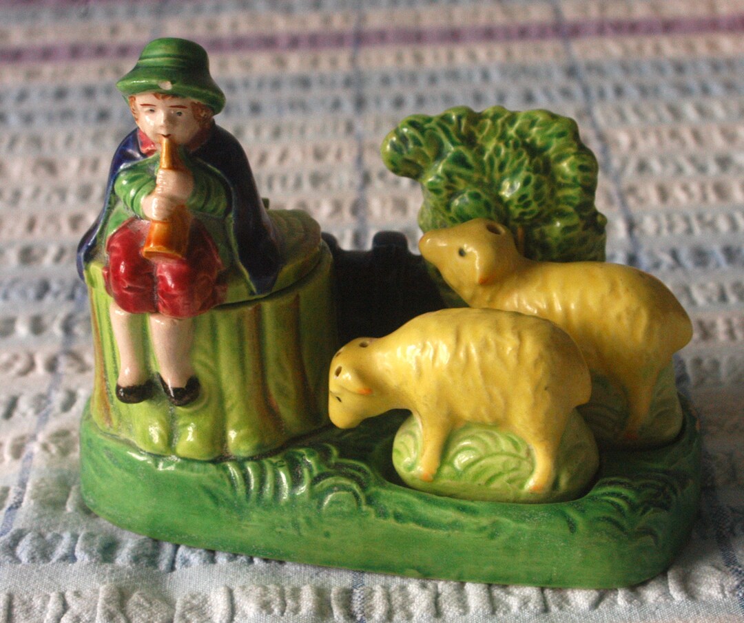 Marutomo Ware Cruet Set Shephard Playing Flute With Two Sheep (salt an ...
