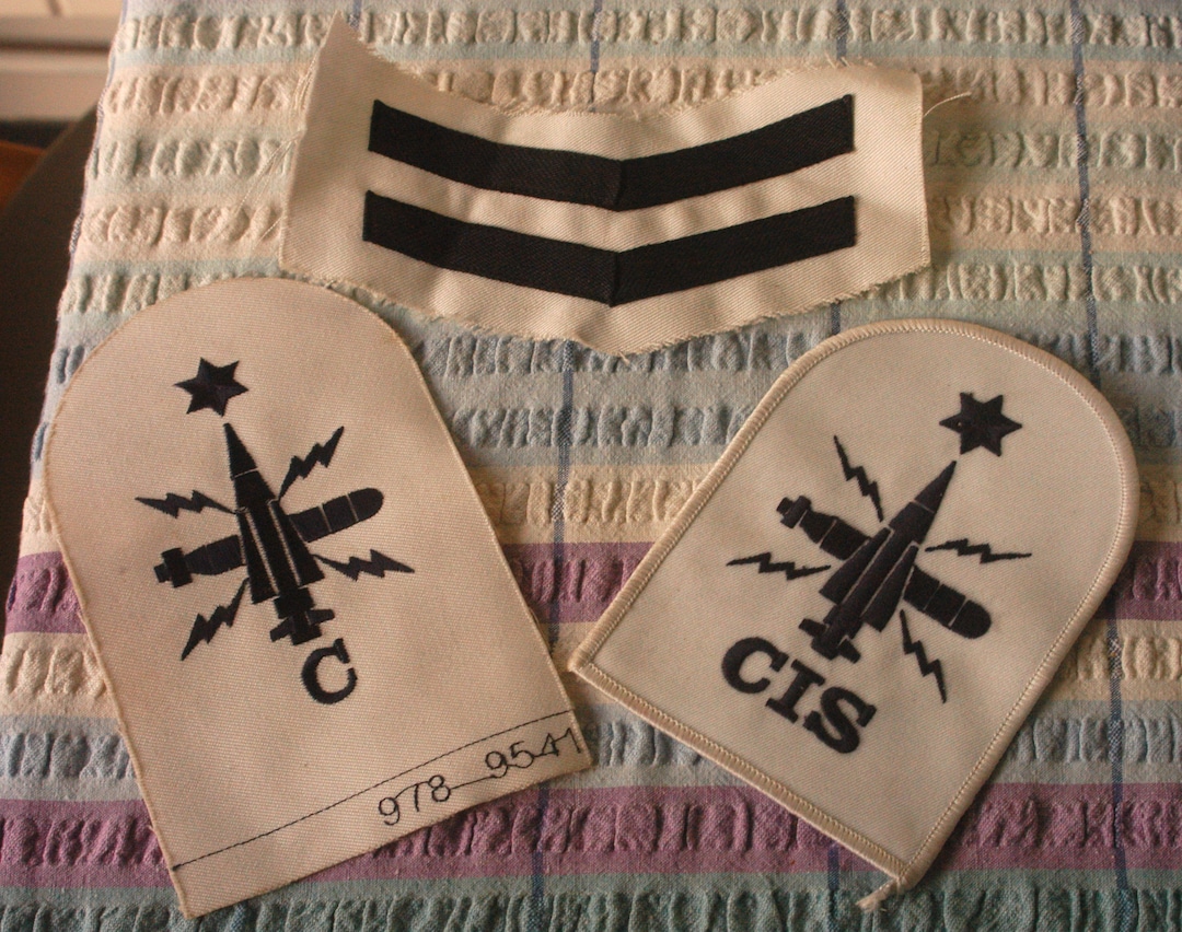 Royal Navy Dress White CIS Badge, C Badge and Stripes Good Condition - Etsy