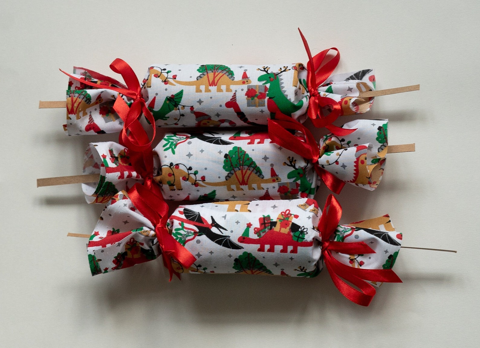 Sustainable Christmas Crackers Kit, Plastic Free, Reuseable, Eco ...